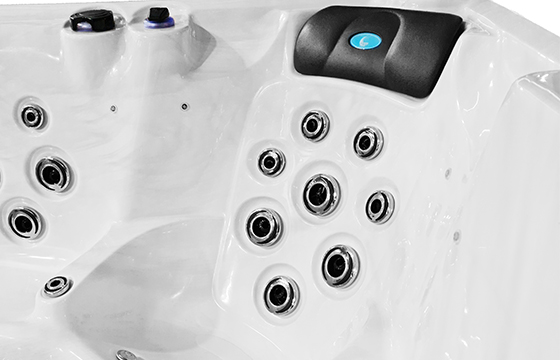 Reef Spas: Hot Tub - Ocean - Neptune Spas