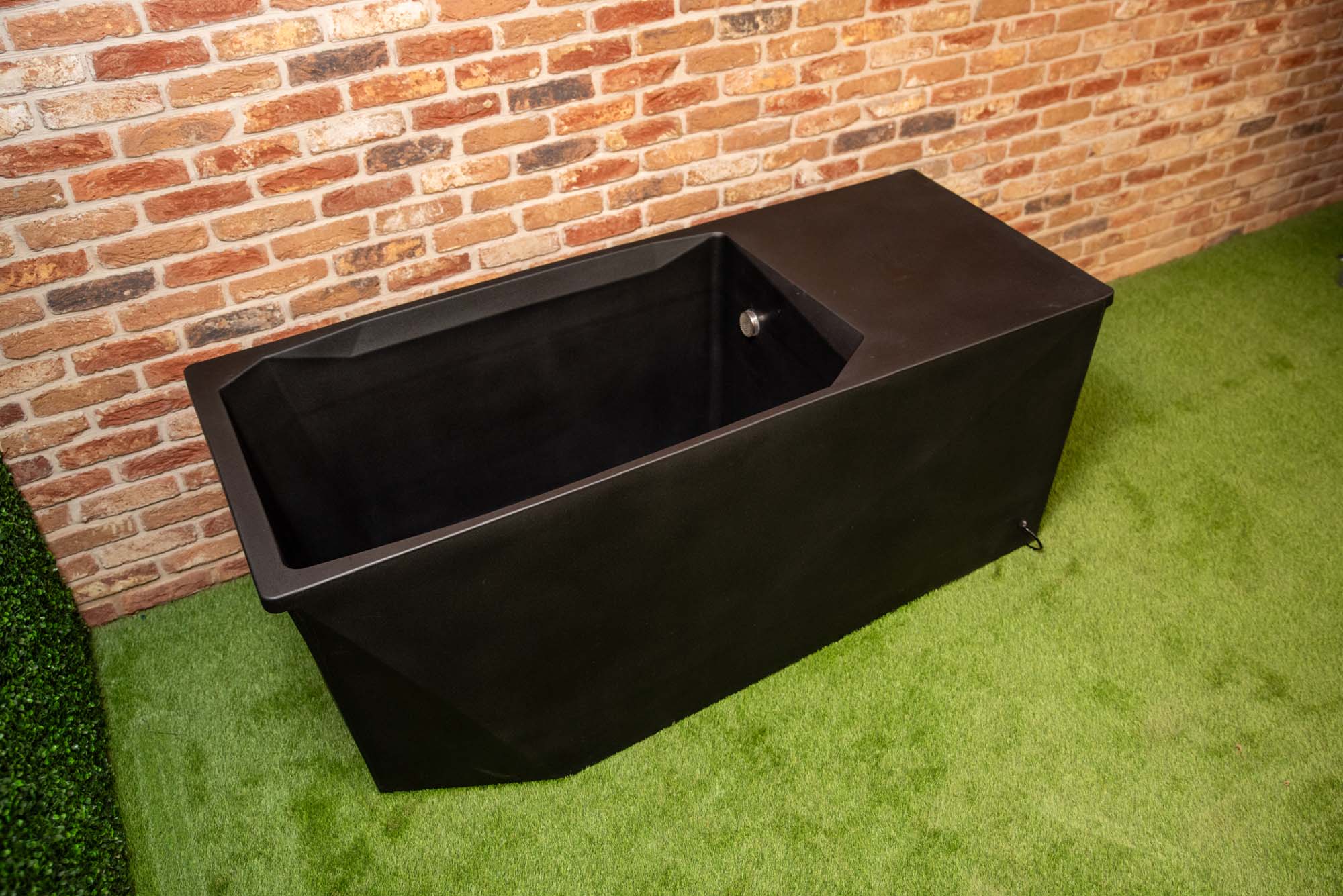 Chill Tubs: Cold Plunge - Lite - Neptune Spas